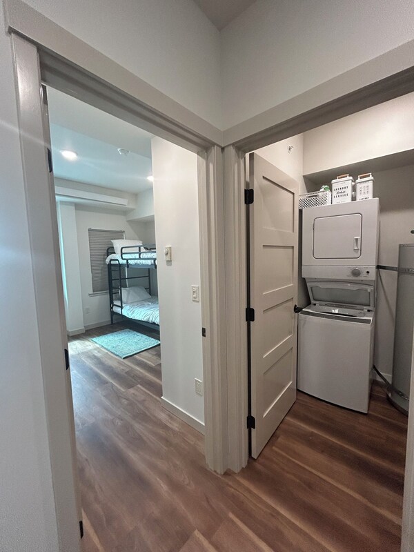 Charming 1br/1ba. Peaceful Water Views, Central Location - Ketchikan, AK