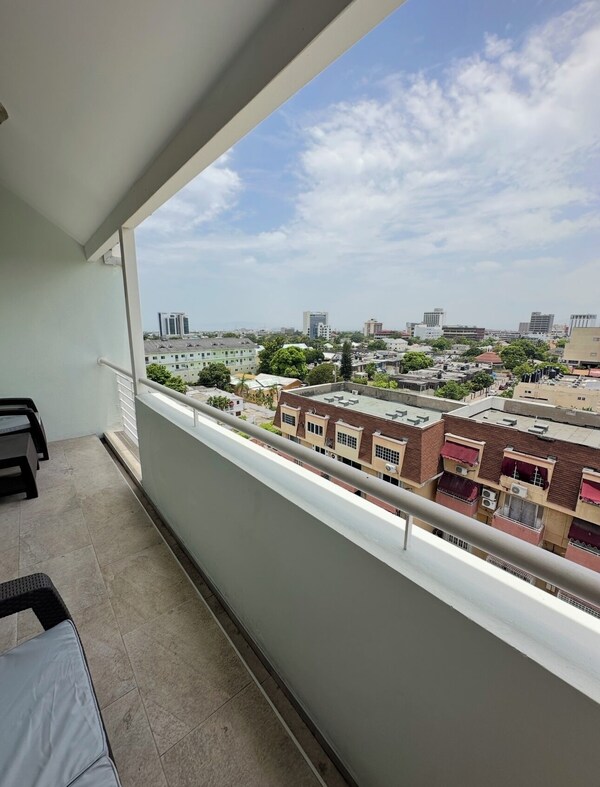 Charming 2-bedroom Apartment With Wifi And Ac In St Andrews Parish - Kingston