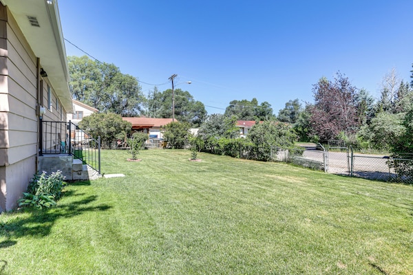 Walk To Main St: Carbondale Apt W/ Shared Patio - Carbondale, CO