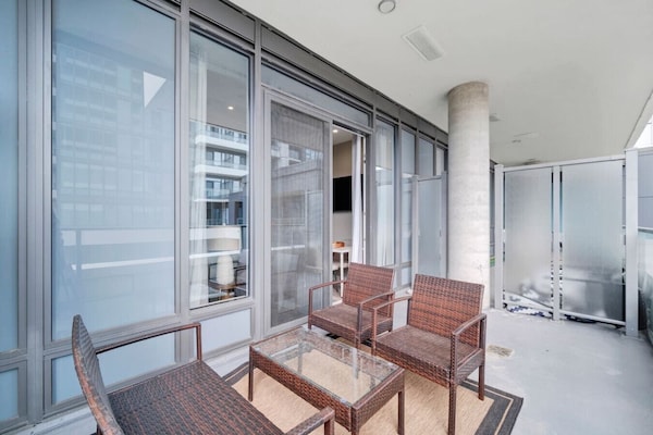 City Views & Private Balcony | Gym, Pool & More! - St. Jacobs