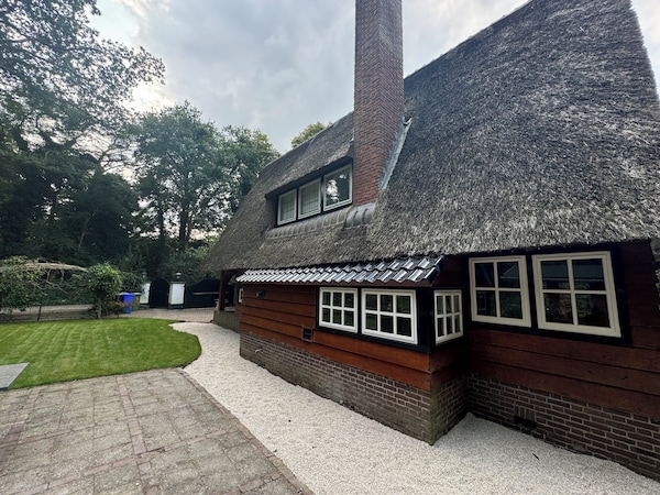 2br Natuurhuis In Het Gooi - Hansel And Gretel Cottage - バッセム
