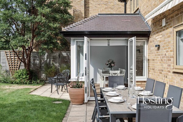 Lavender House - Spacious Henley Home With Parking - Henley-on-Thames