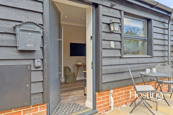 The Pair At Swiss Farm Rosemary & Thyme Apartments - Henley-on-Thames