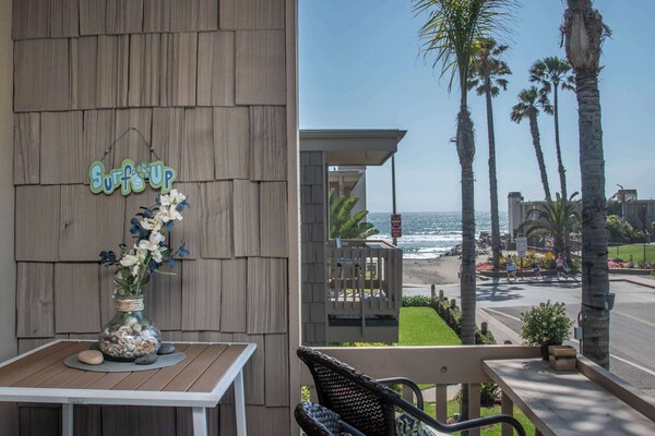 Beautiful 2 Bedroom Oceanview Condo - Oceanside, CA