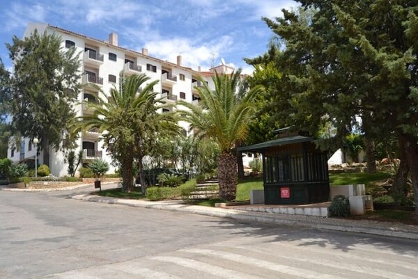 1-bedr. Apartment In Tavira With Sea And Pool Views - Fuseta