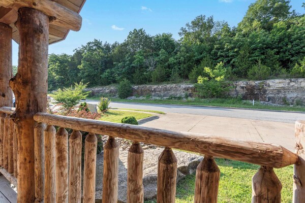 Antlers Lodge  Cabin For 4 - Branson, MO