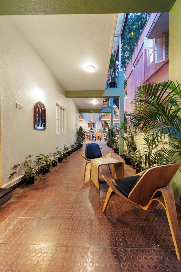 House Of Two Trees 6bhk Spacez Villa - Bangalore