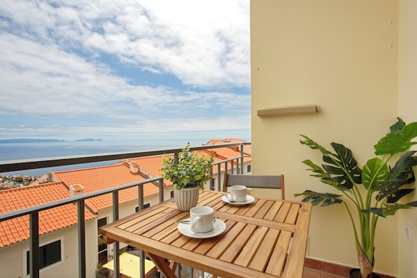 Apartment 'Ti Clara View' Mit Meerblick, Balkon Und Wlan - Caniço