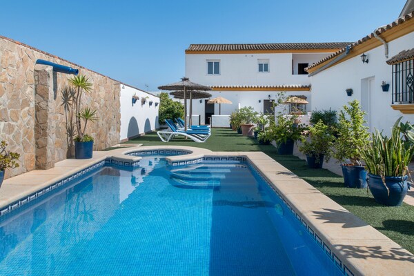 Appartement 'Fran' Avec Piscine Et Terrasse Partagées - Novo Sancti Petri
