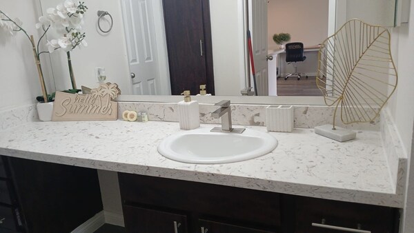 Chic 1-bedroom Apartment With Wifi, Fitness Room In Vibrant Houston - Sugar Land, TX