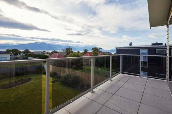 The Lookout | Spacious | Stunning Views - Kaikoura