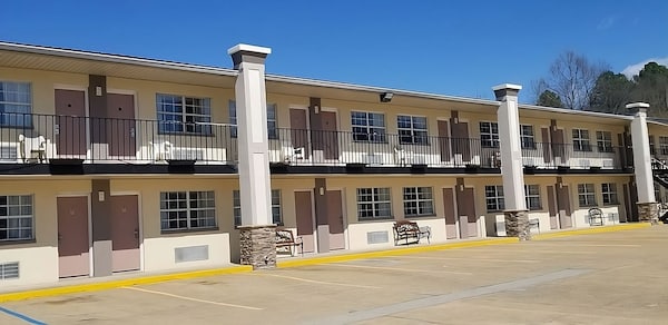 2 Units Minutes From Rock City & Lookout Mountain, Pool Access! Pets Allowed - Signal Mountain, TN