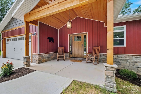 Black Bear Cabin At The Back 40 - Rogers, AR