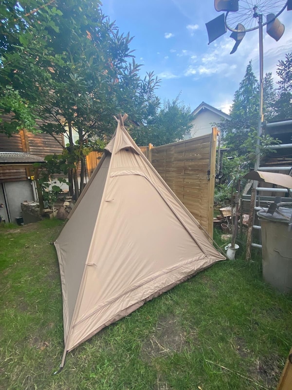 Tipi In The Countryside - Berlijn