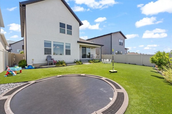 Cherry Hill: Stay & Play + Near Lagoon - Layton, UT