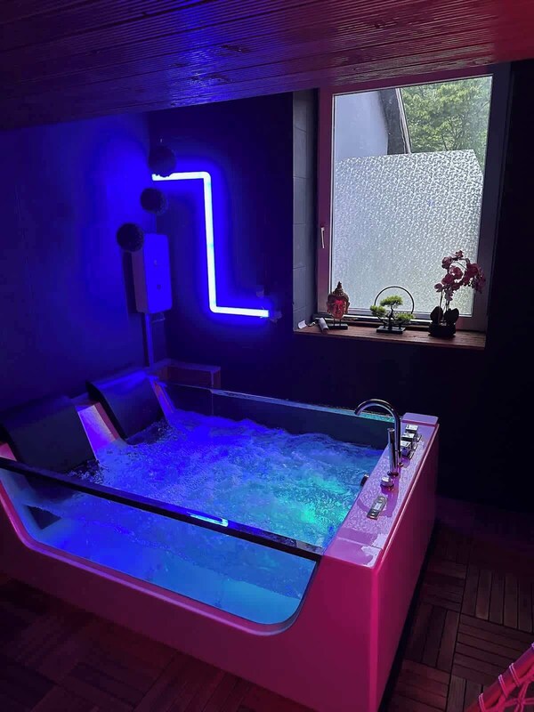 Mikes Luhden Bude | Spa & Bar - Bad Eilsen