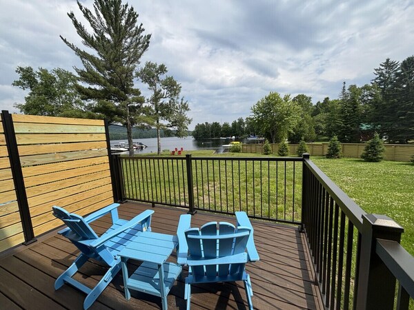 Waterfront Motel--mountain View - Maine