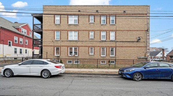 2bd/1ba Near Downtown- 4 Mins To Trinity College - Glastonbury, CT