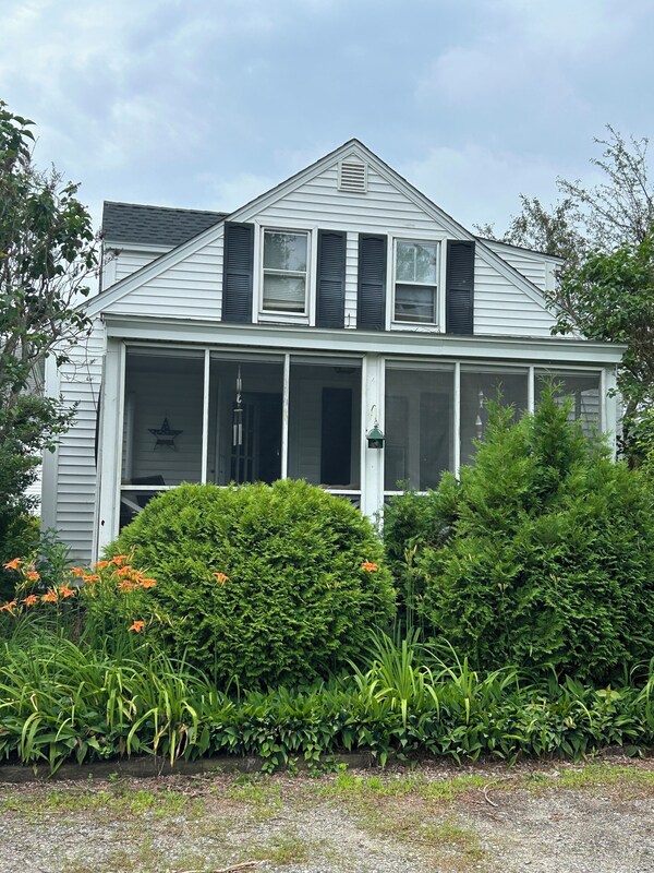 Coastal Comfort: Family-friendly 2br Beach House In The Heart Of Wells - Wells, ME