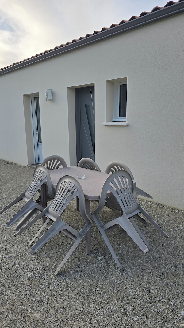 2-bedroom Self-contained Apartment Sleeps 4 To 6, 20min From Beach - Angles