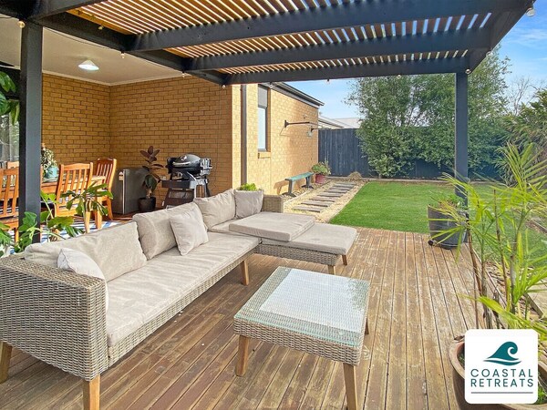Mani Manor - Linen Included - Smiths Beach