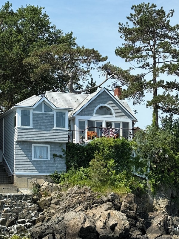 Charming 1-bedroom Seaside Cottage In Enchanting Marblehead With Wifi, Ac - Massachusetts
