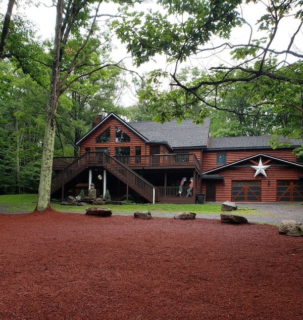 3-bedroom Chalet 1 Mile To Ski Slope + Music Festivals - Hunter, NY