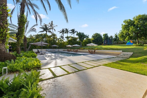 Luxury New Villa Near Minitas Beach, Marina, & Altos De Chavon, 5 Bedrooms. - La Romana