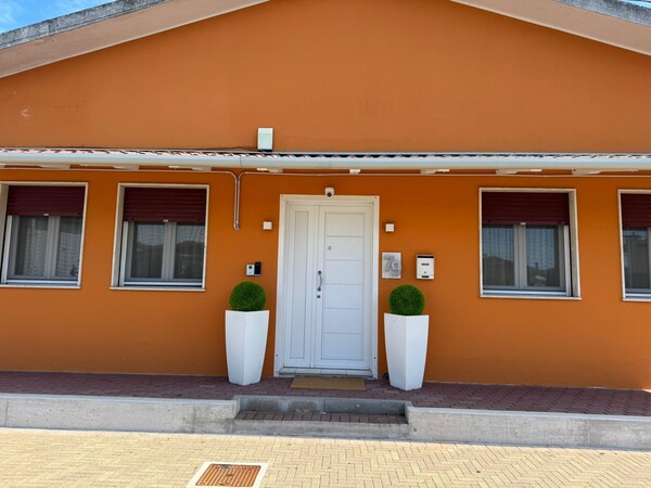 Porta Mare House, 10 Minutes From The Sea, Near Venice, 2 Steps From The Station - Rosolina Mare