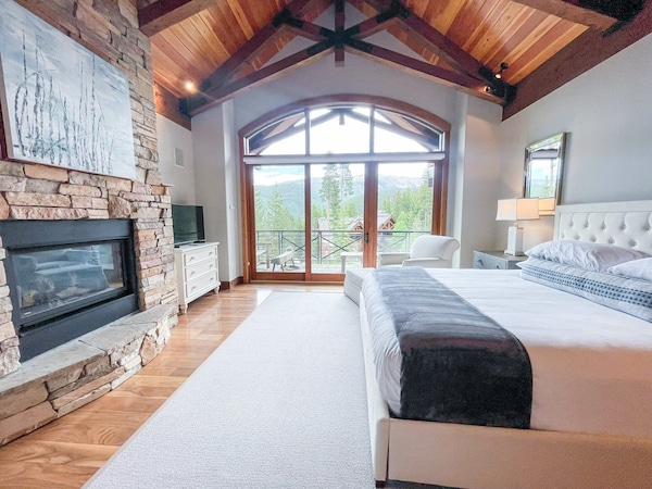 Ski In Out Luxury Chalet 233 I Hot Tub I Amazing Views I Best Price I Free Adventures Daily - Winter Park, CO