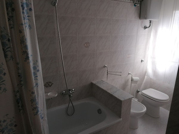 Vacation Apartment Pineto (300 Meters Walk To The Beach) - Roseto degli Abruzzi