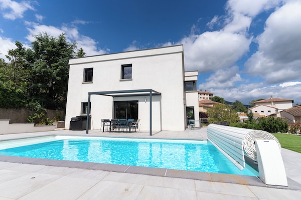 Villa With Pool Ideal For Families - Millau