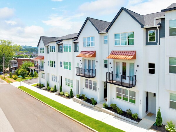 Heart Of Scenic City- Charming, Comfy, Classy And Conveniently Located - Signal Mountain, TN
