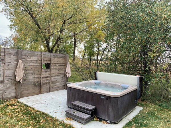 Beautiful Vacation Rental Suite Close To Bozeman Airport, Downtown, And Msu - Bozeman, MT