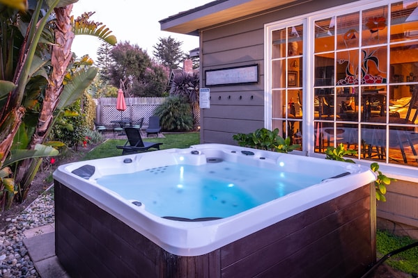 ¡Diversión Familiar! Encanto Del Viejo Mundo, Bañera De Hidromasaje + Ubicación Perfecta En El Lado Oeste De Santa Cruz - Santa Cruz, CA