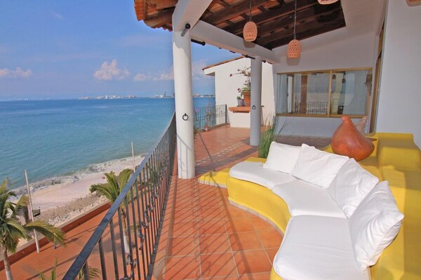 !!Beachfront In The City Center! Summertime Special, Only 225\/nt!!! - Puerto Vallarta