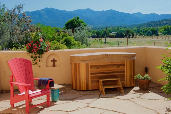 Romantic Adobe Cottage Nestled In San Cristobal Valley   License  #9197 Taos - New Mexico