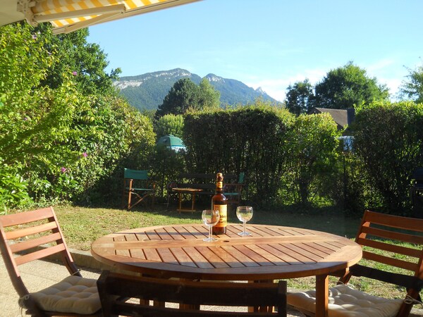 T3. 2 Bed Apart Private Garden, 200m To Beach. Super Fast Wifi. Cheap Bikes - Doussard