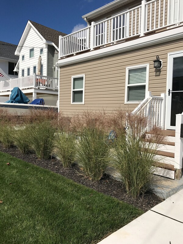Beautifully Decorated, Newly Remodeled Home Only Steps Away From The Beach.... - Brigantine, NJ