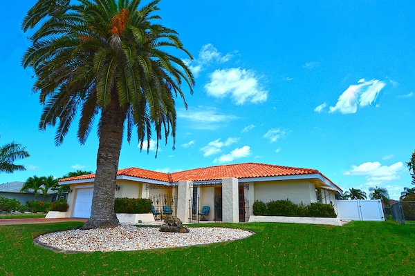 Newly Remodeled!!! A Little Bit Of Paradise In Cape Coral New Open Floor - Fort Myers, FL