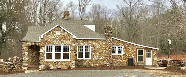 Charmant Chalet Du Début Des Années 1900, Récemment Rénové, Bain à Remous, Foyer - Asheville, NC