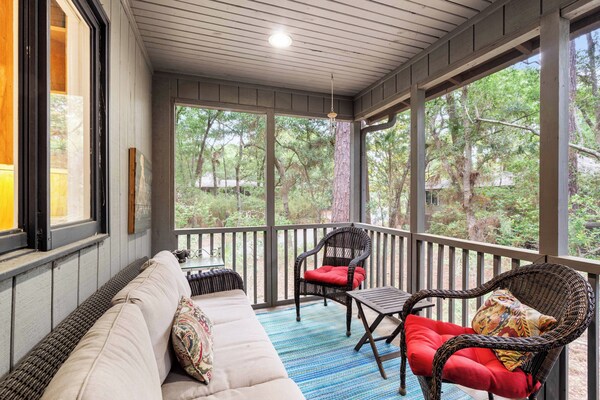 1030 Sparrow Pond: Renovated 3br Cottage, Community Pool, Beach Gear/bike Credit - Kiawah Island, SC