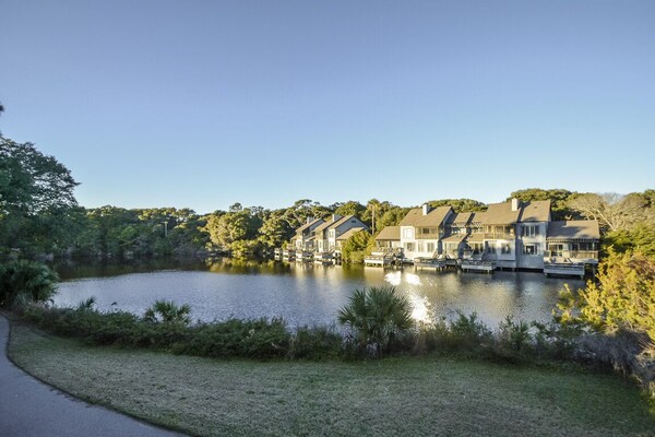 4366 Windswept: Near Beach, 2 Bedrooms, Lagoon Views, Beach Gear/bike Credit - Kiawah Island