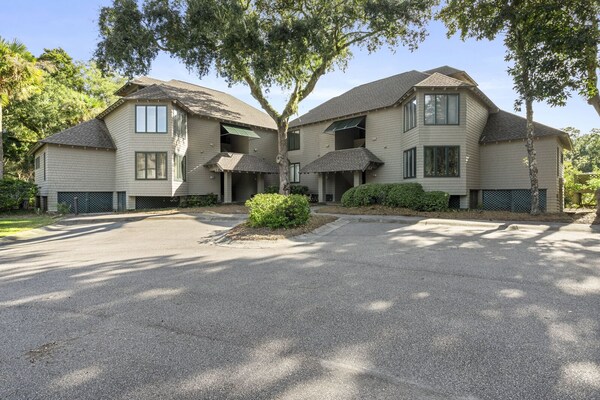 4689 Tennis Club: 2br, Sunroom, Walk To Beach, $250 Beach Gear/bike Credit - Kiawah Island