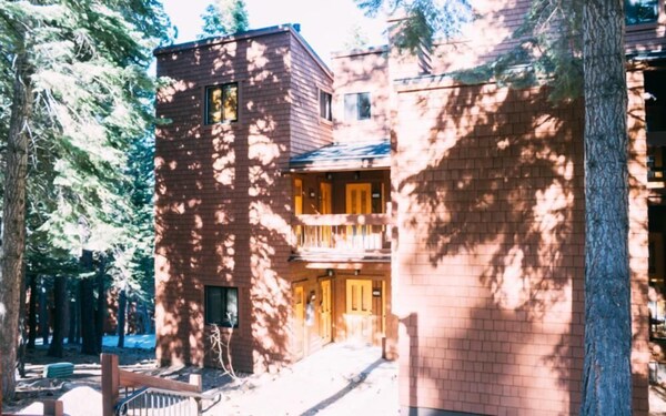 Ski Trail Condo At Northstar. Close To Village And Minutes To Lake Tahoe - Lake Tahoe