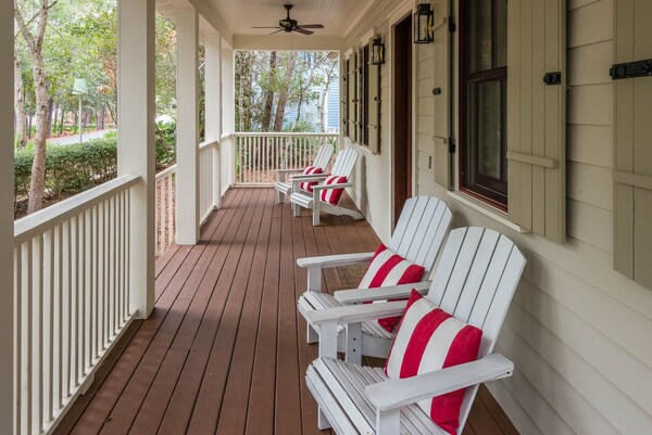 Summer Dates Available! 143 Dandelion Dr - Cottage District! Across From Tennis Courts! Gas Grill! - Seaside, FL