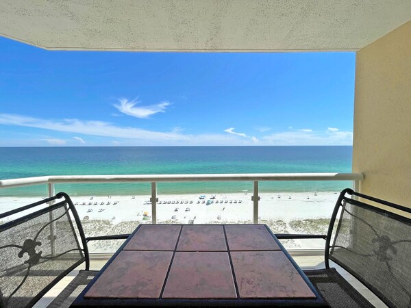 Picture Perfect Gulf Views! Two Swimming Pools, Hot Tub And Fitness Center. - Gulf Breeze, FL