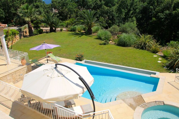 Luxusvilla Von 260 M2, 2500 M2 Land, Pool Und Jacuzzi Mit Blick Auf St. Tropez - Grimaud