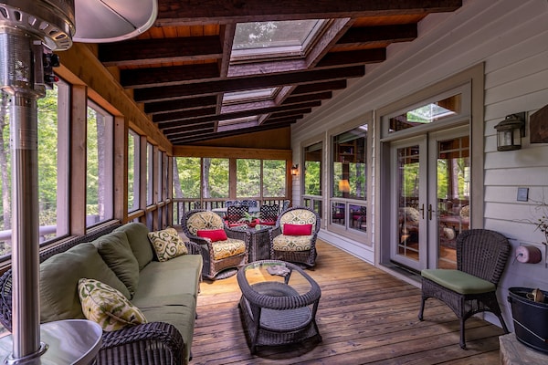 Amitola - Teaterrom - Gated Resort - Pooltable - Badstue - Boblebad - Boone, NC