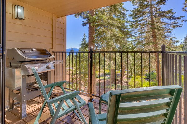 Relaxing Retreat: 2  Br, 1.5  Ba Townhouse In Carnelian Bay, Sleeps 4 - Lake Tahoe